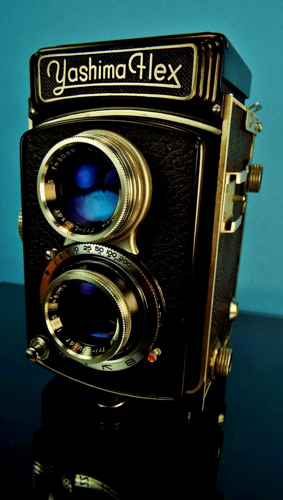 New View of the Yashima Flex | Chasing Classic Cameras with Chris